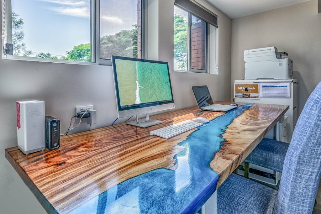 Top 24 DIY Desk Ideas to Transform Your Workspace - TheHomeShare